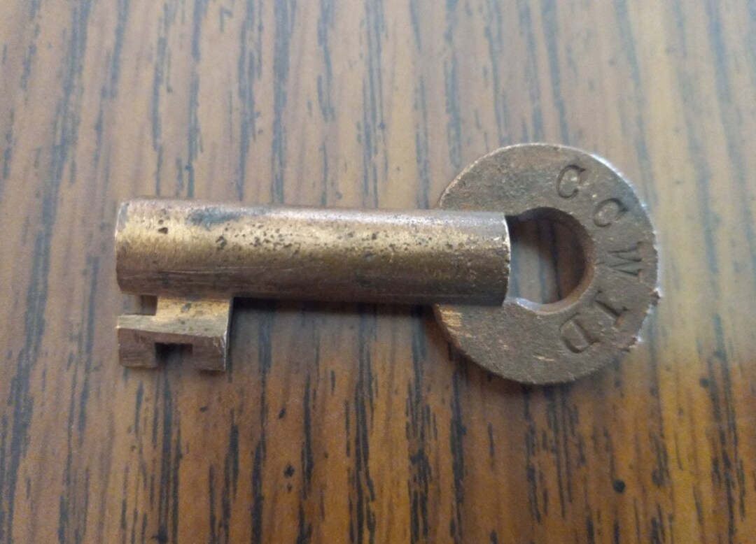 CCWID Brass Hollow Barrel Railroad Key Free S/H #17 - Etsy