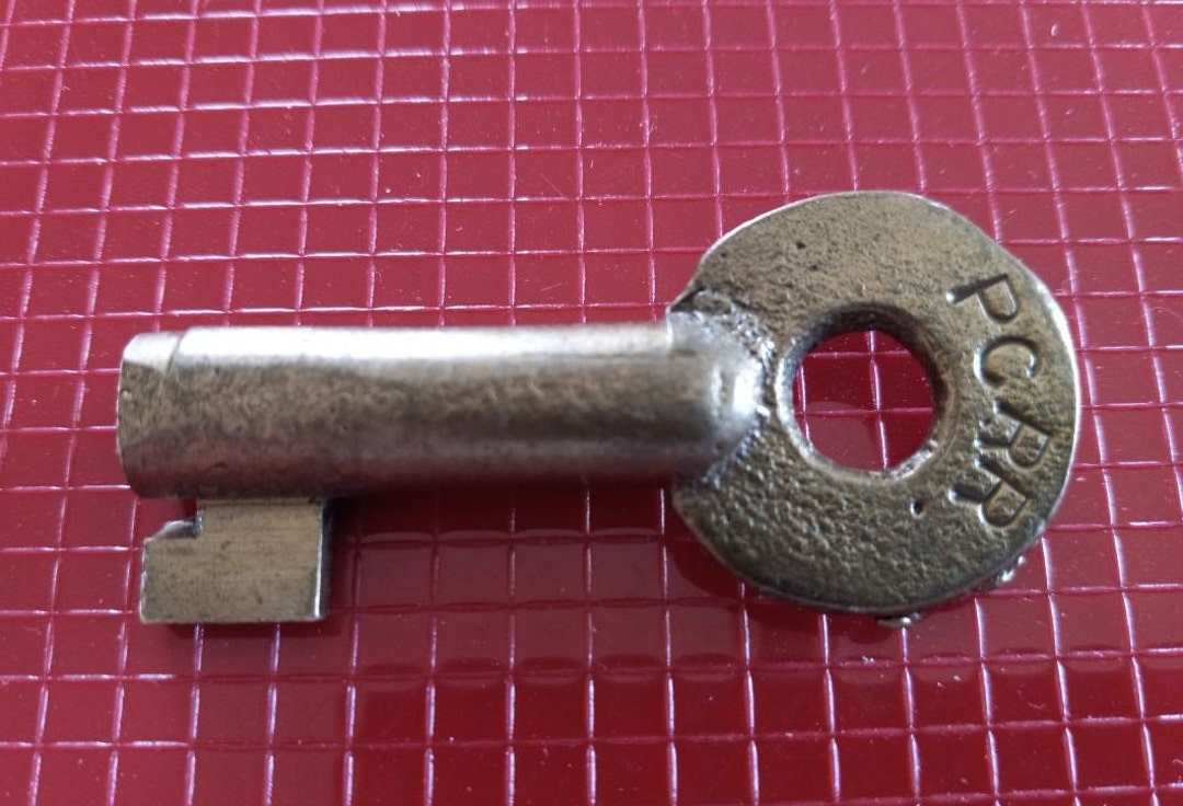 PC RR Brass Hollow Barrel Railroad Key ~ Free S/H #000 - Etsy