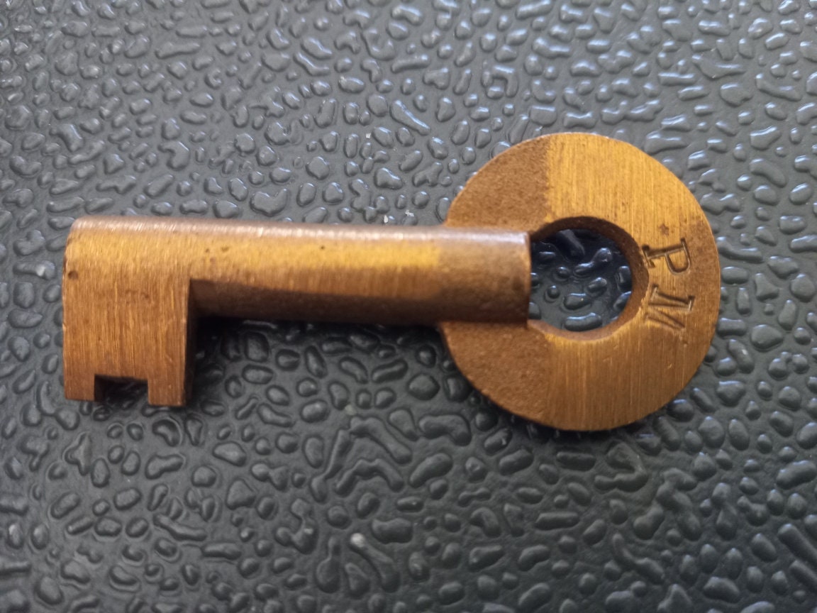 PM RT Brass Hollow Barrel Railroad Key ~ Free S/H #10 - Etsy