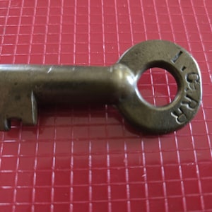 I.C. RR Brass Hollow Barrel A&W CO Railroad Key ~ Free S/H #FAV201 - Etsy