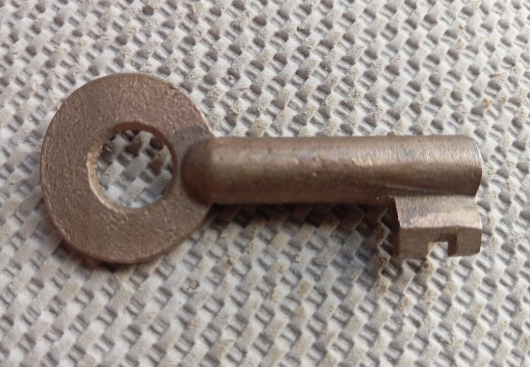PMLTD Brass Hollow Barrel Railroad Key ~ Free S/H #16 - Etsy