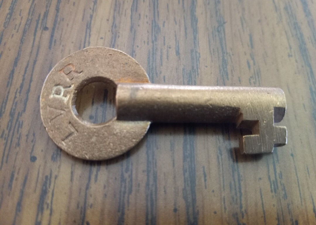 LVRR Brass Hollow Barrel Railroad Key ~ Free S/H #17 - Etsy