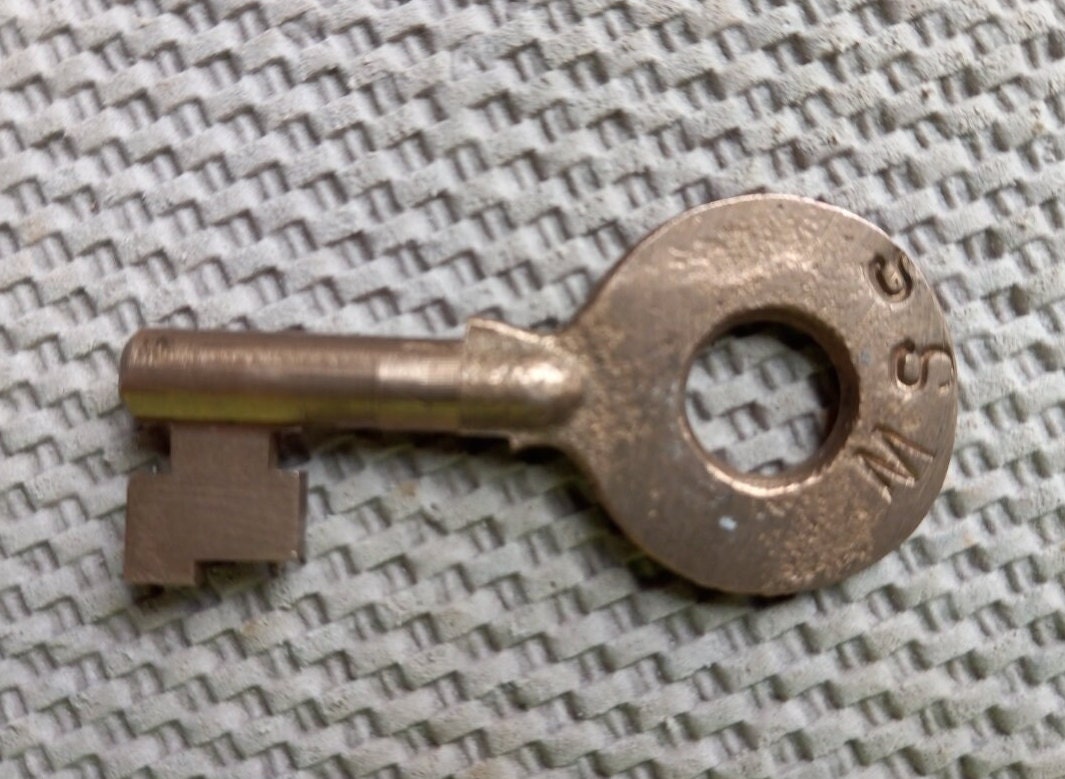 SSW Brass Solid Barrel Railroad Key - Etsy