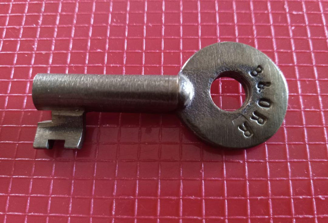 B&0 RR Brass Hollow Barrel Railroad Key ~ Free S/H #Z - Etsy