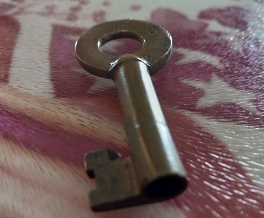 Brass Hollow Barrel Key Marked D R Free S/H 34 - Etsy