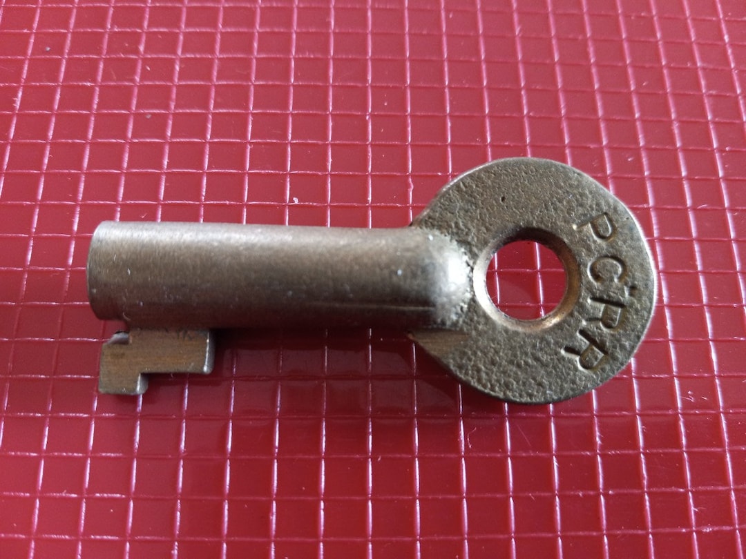 PCRR Brass Hollow Barrel Railroad Key ~ Free S/H #G - Etsy