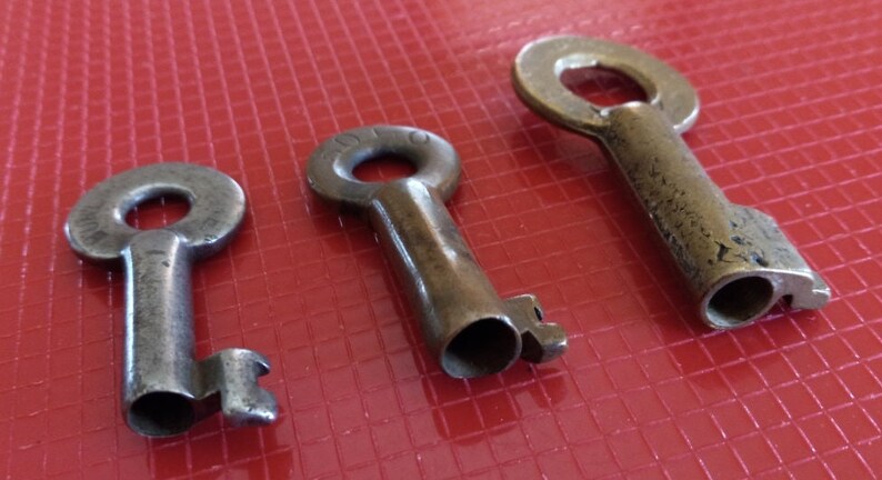 Lot of 3 Low Grade Railroad Keys Free S/H 549 - Etsy