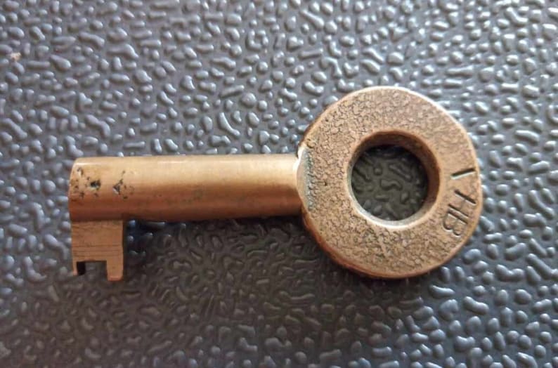 I HB Brass Hollow Barrel Railroad Key Free S/H #BA - Etsy
