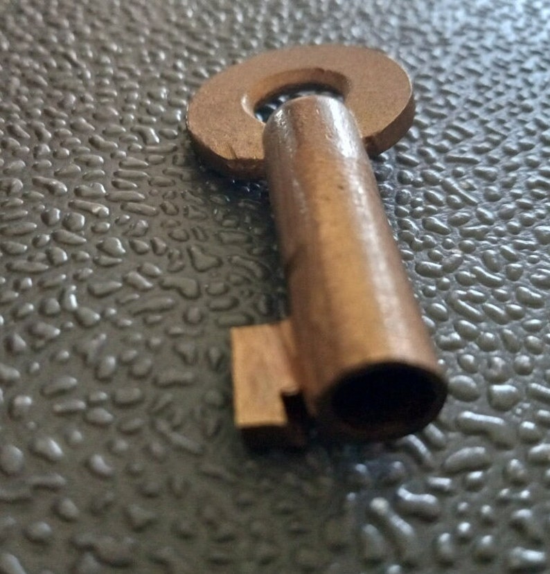 CRI Brass Hollow Barrel Railroad Key ~ Free S/H #10 - Etsy