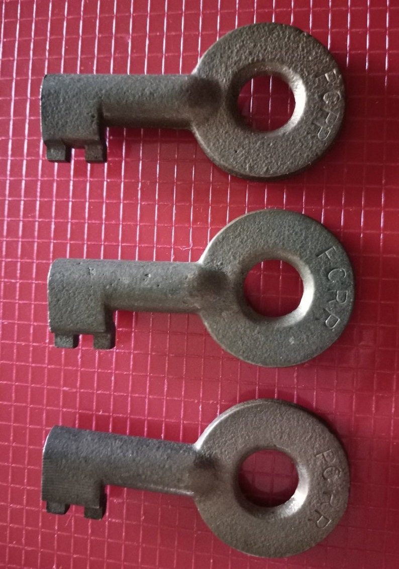 Lot of 3 PC RR Brass Hollow Barrel Railroad Key ~ Free S/H #S162 - Etsy