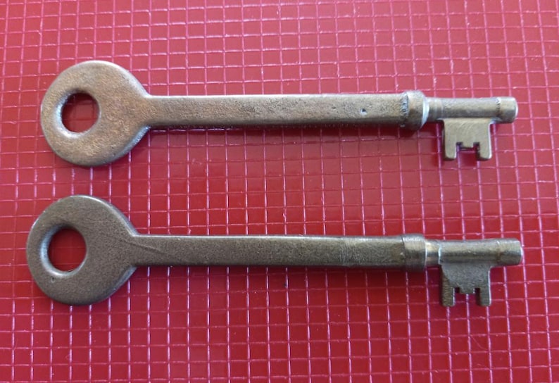 Lot of 2 KELINE Caboose Keys ~ Free S/H #LU - Etsy