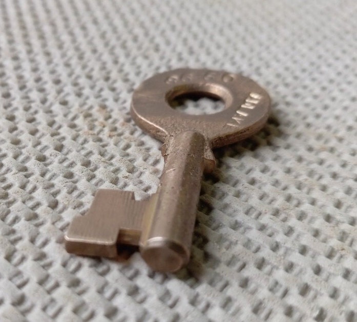 SSW Brass Solid Barrel Railroad Key - Etsy