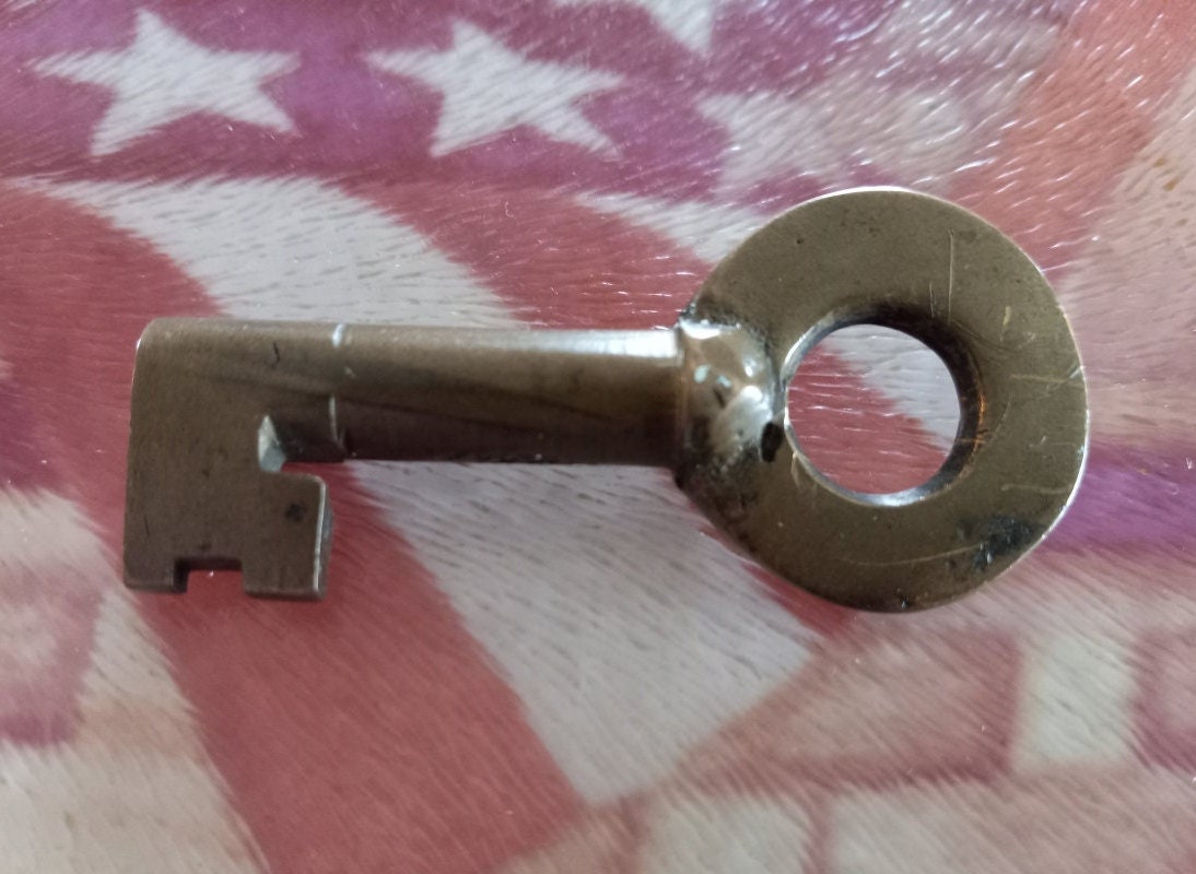 Brass Hollow Barrel Key Marked D R Free S/H 34 - Etsy