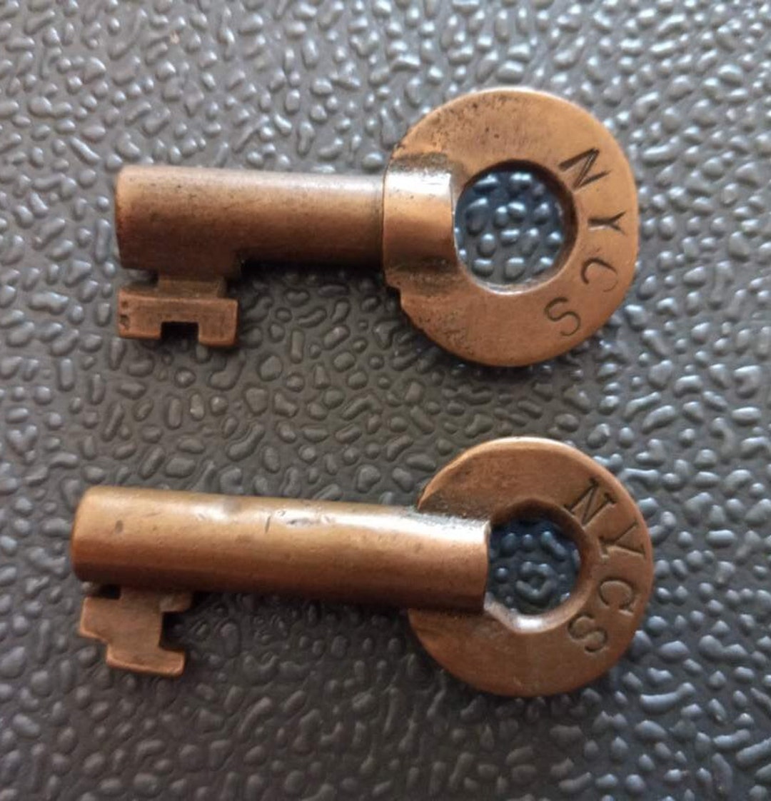2 NYCS Brass Hollow Barrel Railroad Keys free S/H BA - Etsy