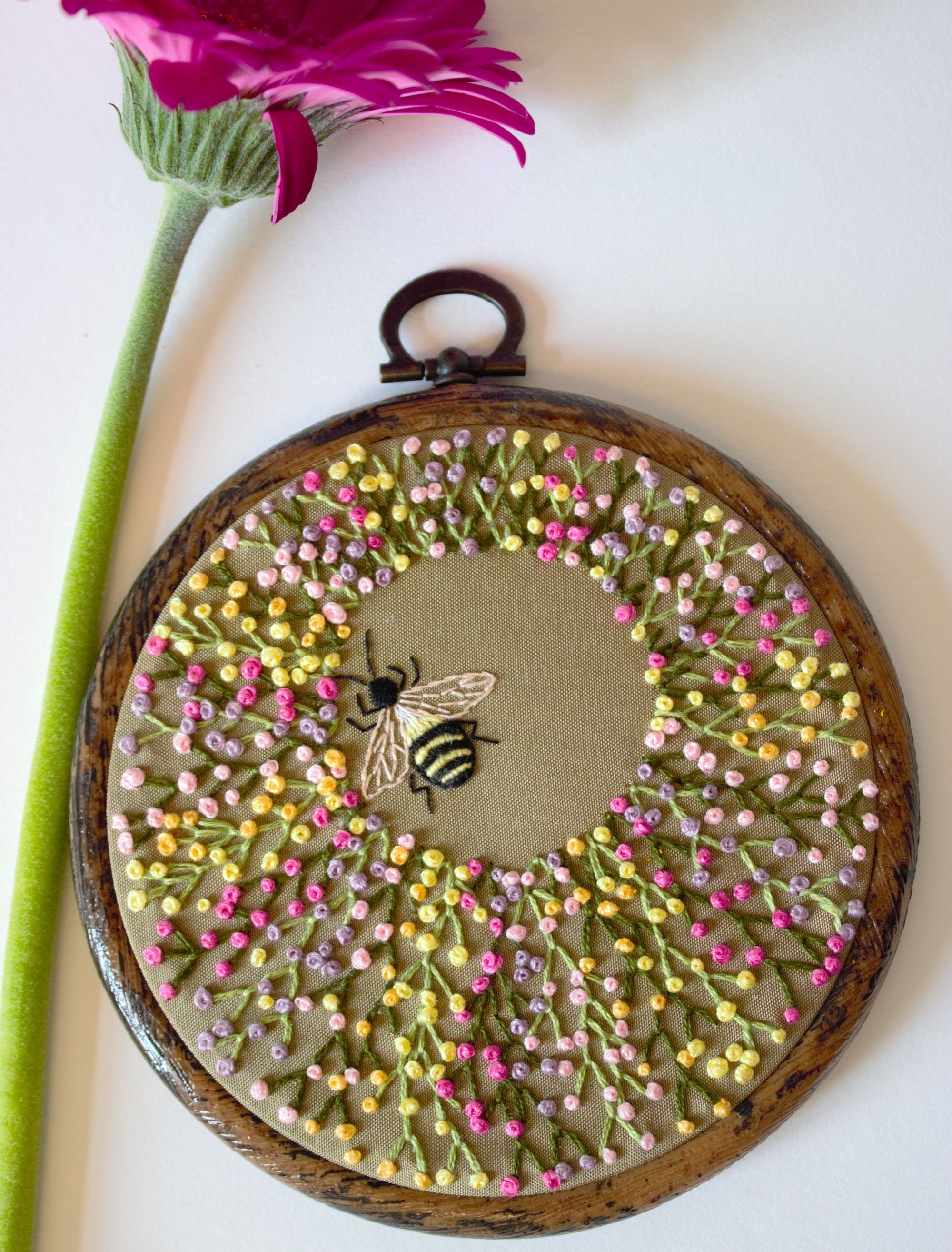 Bee Wall Art, Handembroidered Bee Wall Decor, Handmade Bee Wall Hanging ...