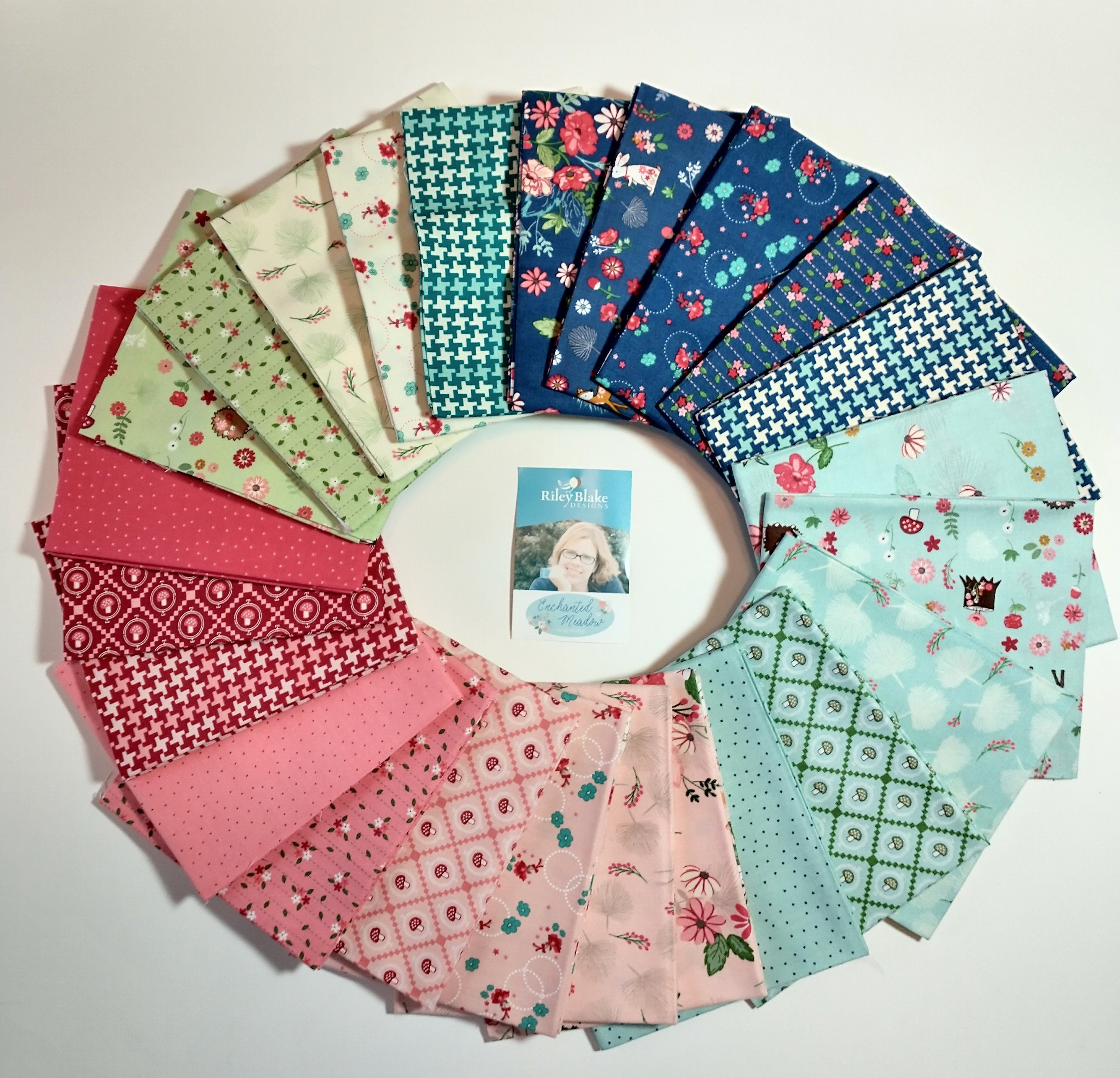 2022 Release Enchanted Meadow Fat Quarter Bundle by Beverly Mccullough ...