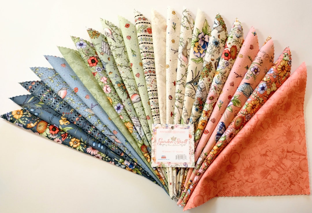 Garden Stroll by Kris Lammers for Maywood Studios Floral - Etsy