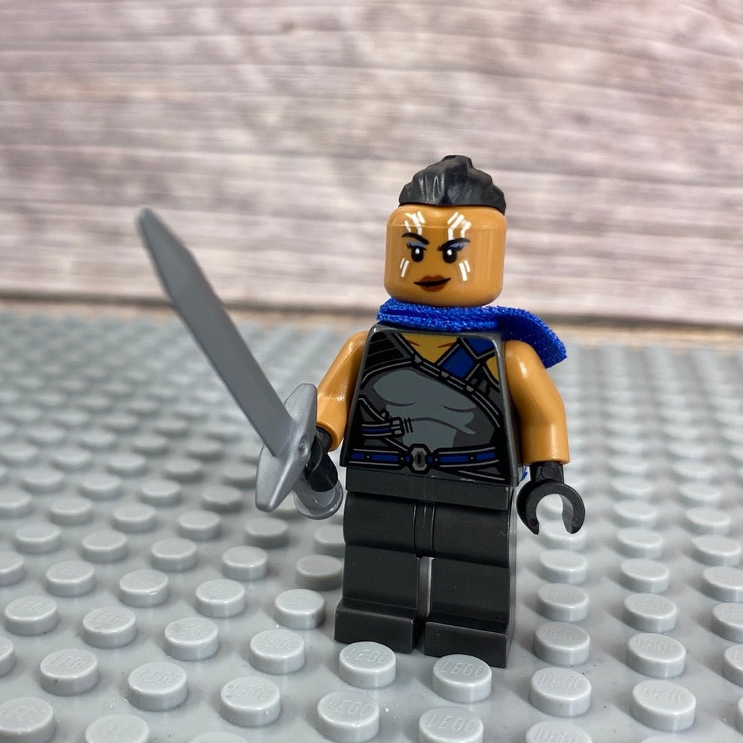 Valkyrie Pearl Dark Gray Suit Marvel Infinity Minifigure - Etsy