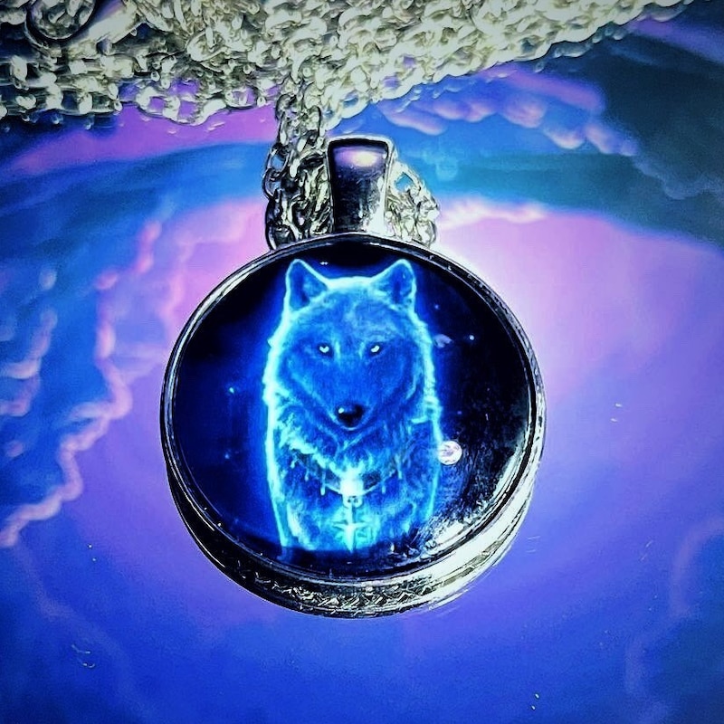 Wolf Glow in the Dark Pendant - Etsy