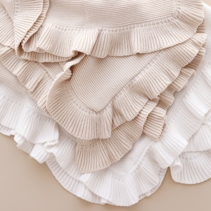 Ruffled Edge Knitted Blanket - Etsy