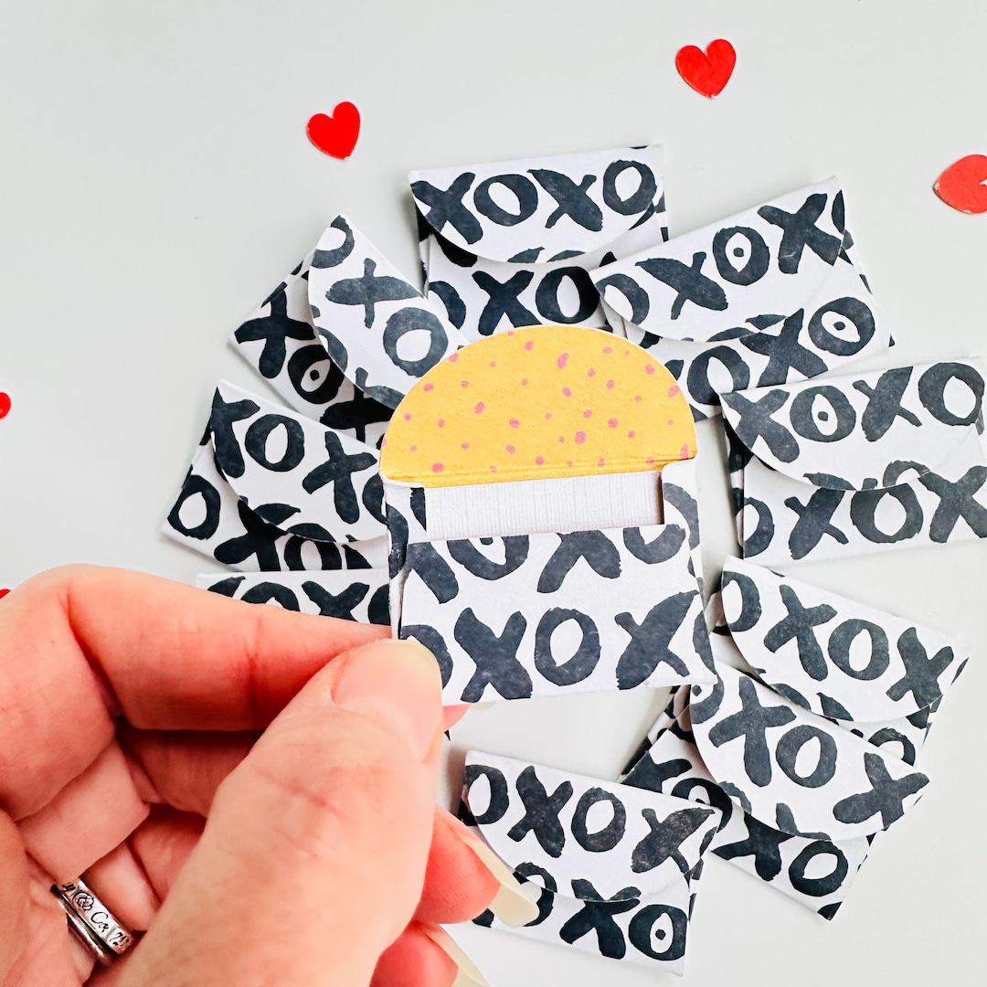 10 XOXO Mini Envelopes and Blank Cards With Little Heart Stickers ...