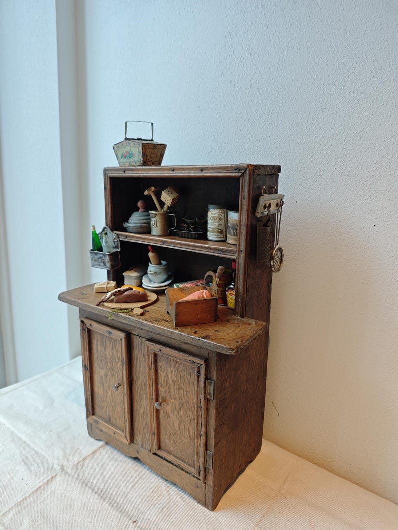 Antiguo aparador francés en miniatura / muebles para muñecas / muebles ...