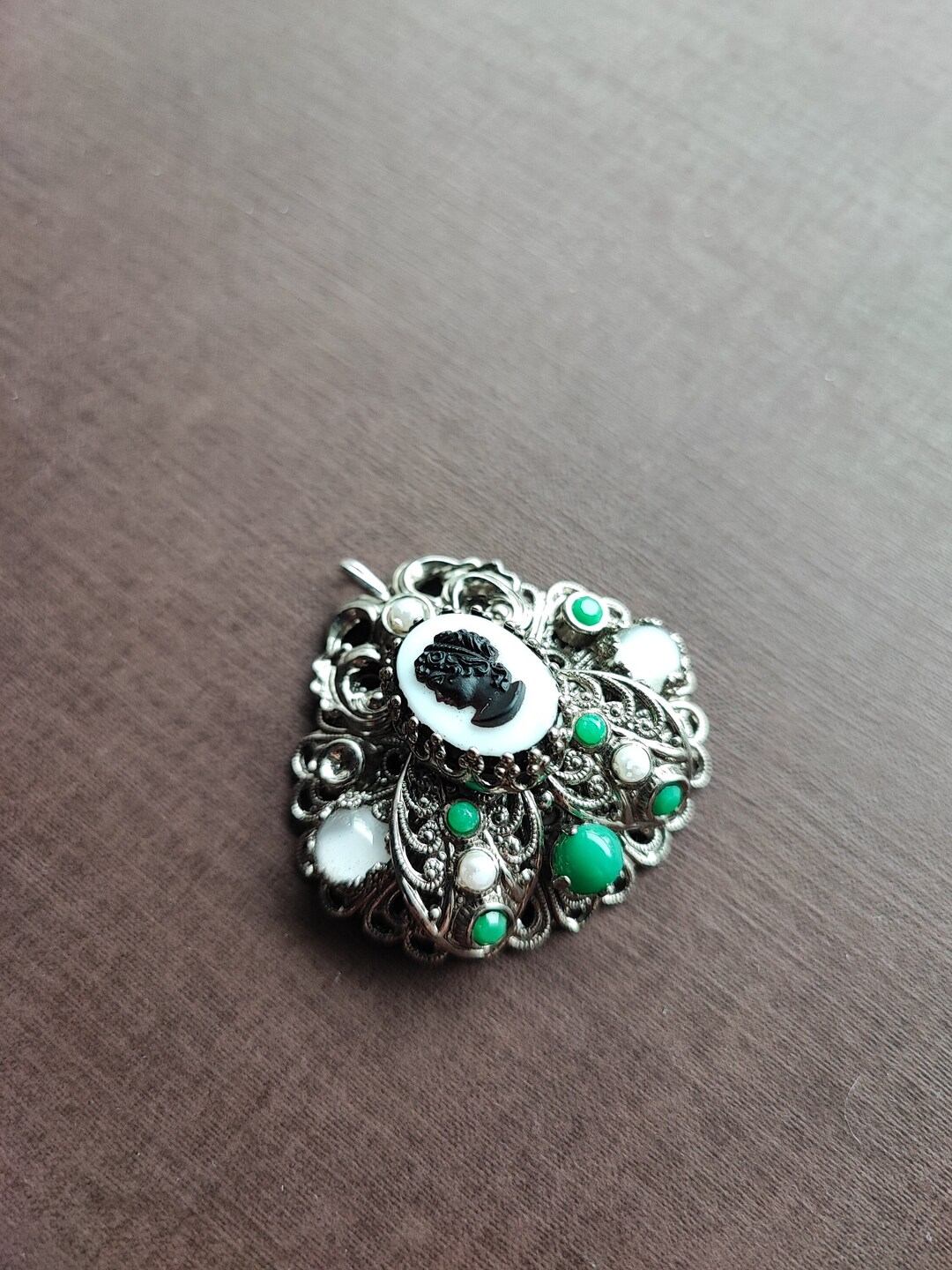 Western Germany Vintage Cameo Pandent Silver Tone With Green and White ...