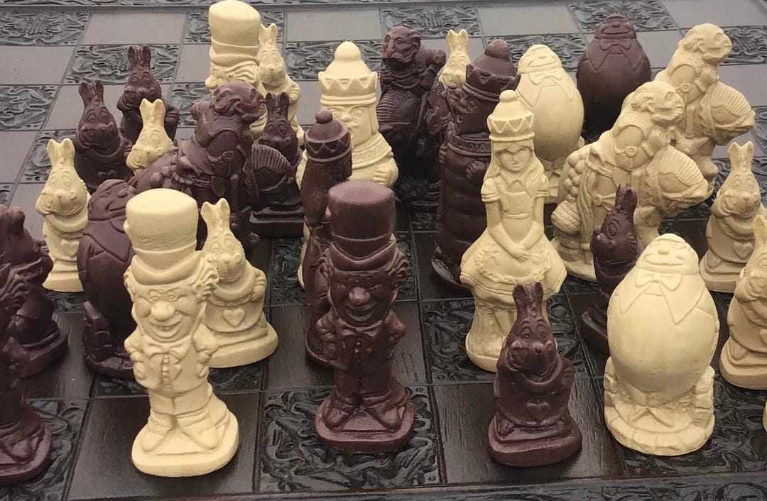 Alice in Wonderland Chess Set: Resin Novelty Chess Pieces - Etsy