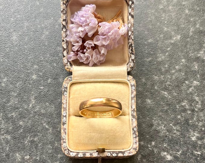Antique 22ct Gold 4mm Wide Wedding Ring UK Size R USA 8.5 Ladies,gents ...