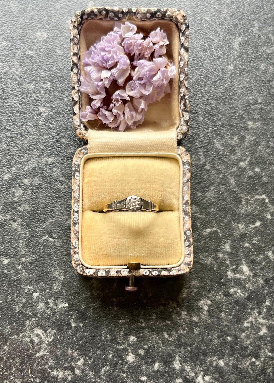 Vintage 18ct Yellow Gold and Platinum Diamond Illusion Set Solitaire ...