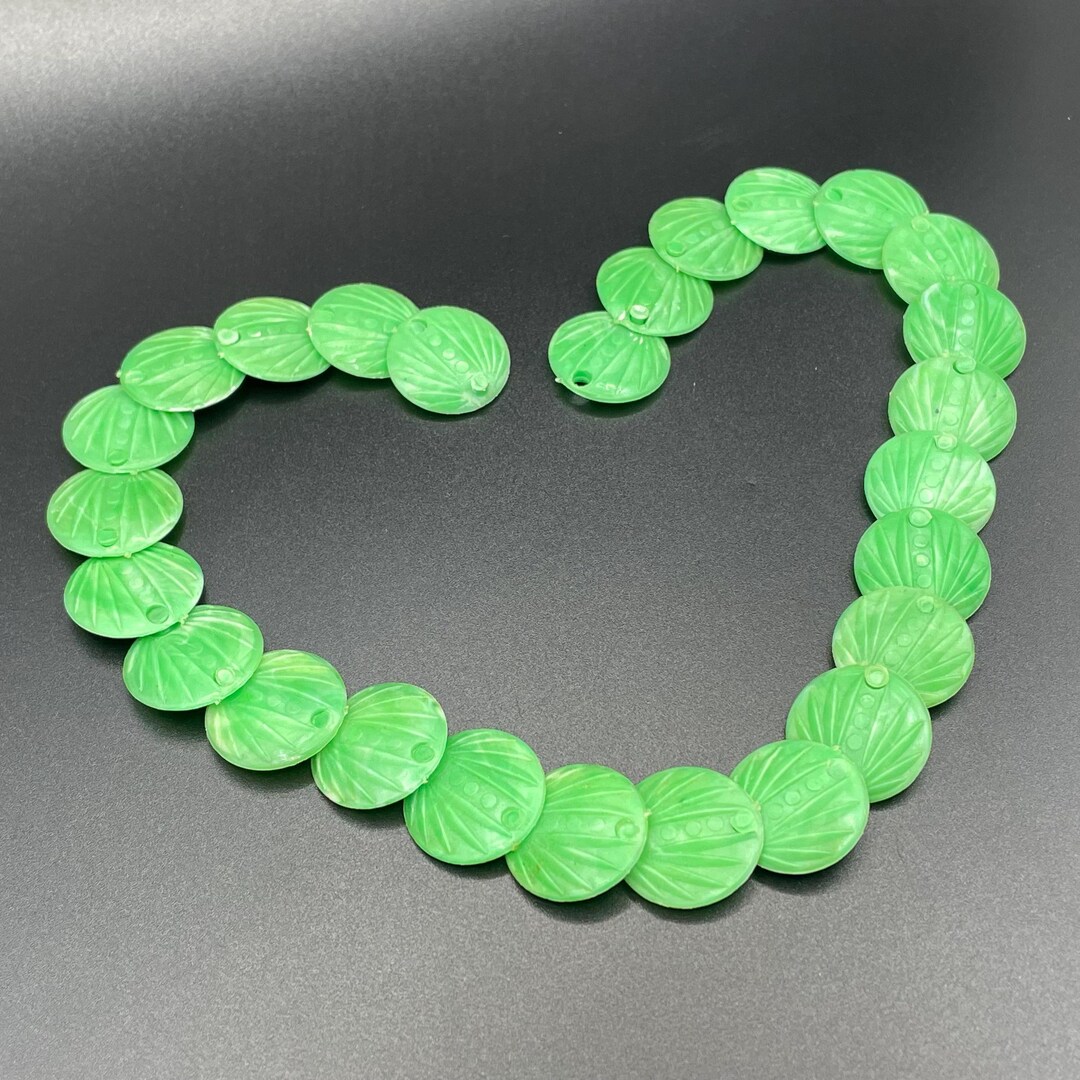 Vintage Green Early Moulded Plastic Geometric Art Deco Style Disc ...