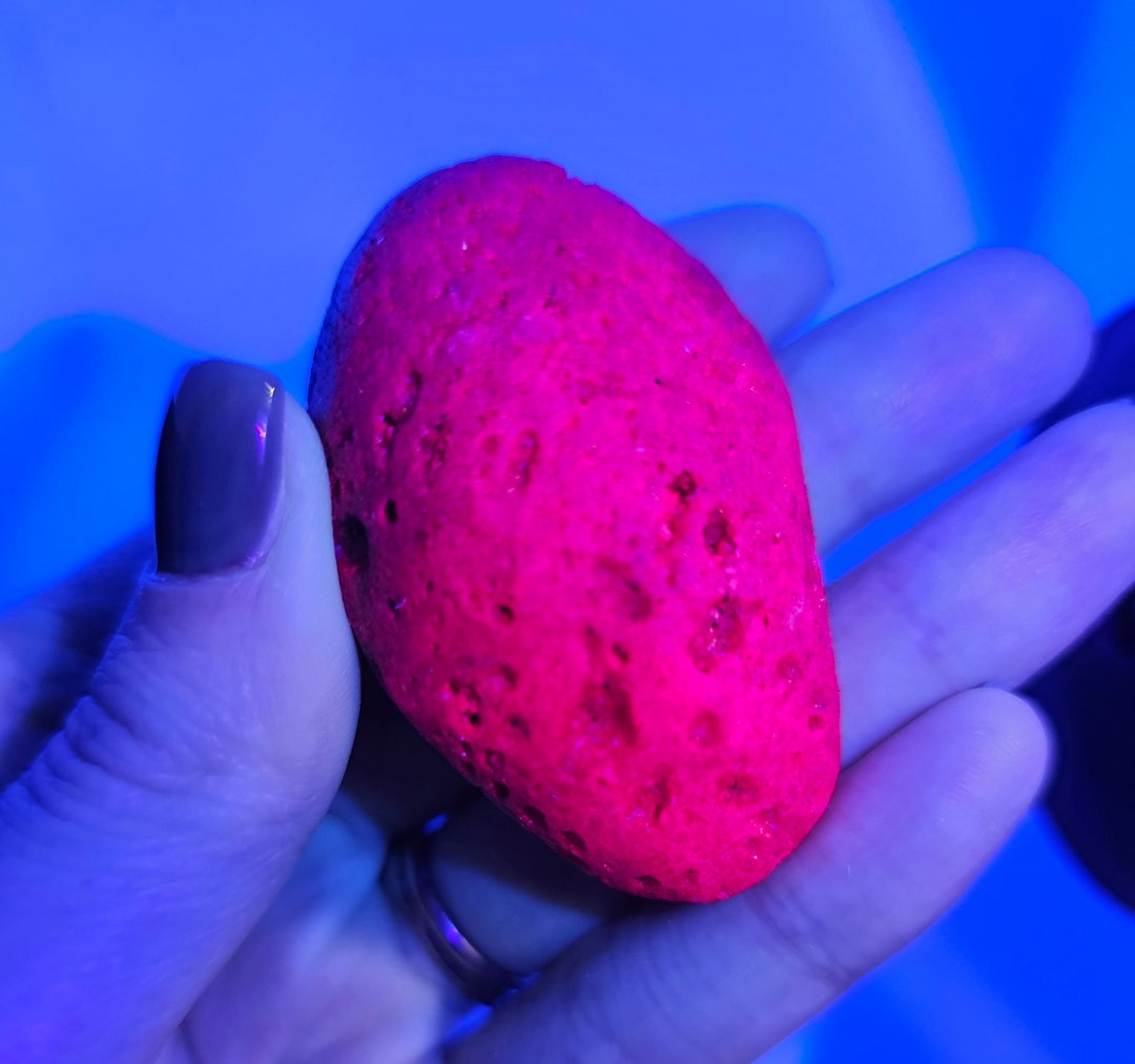 Honeycomb Ruby Palm Stone - Etsy