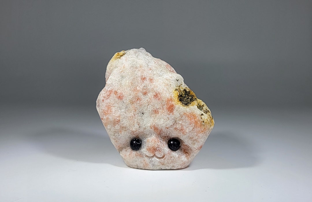 Golden Sunstone Pet Rock Carving - Etsy