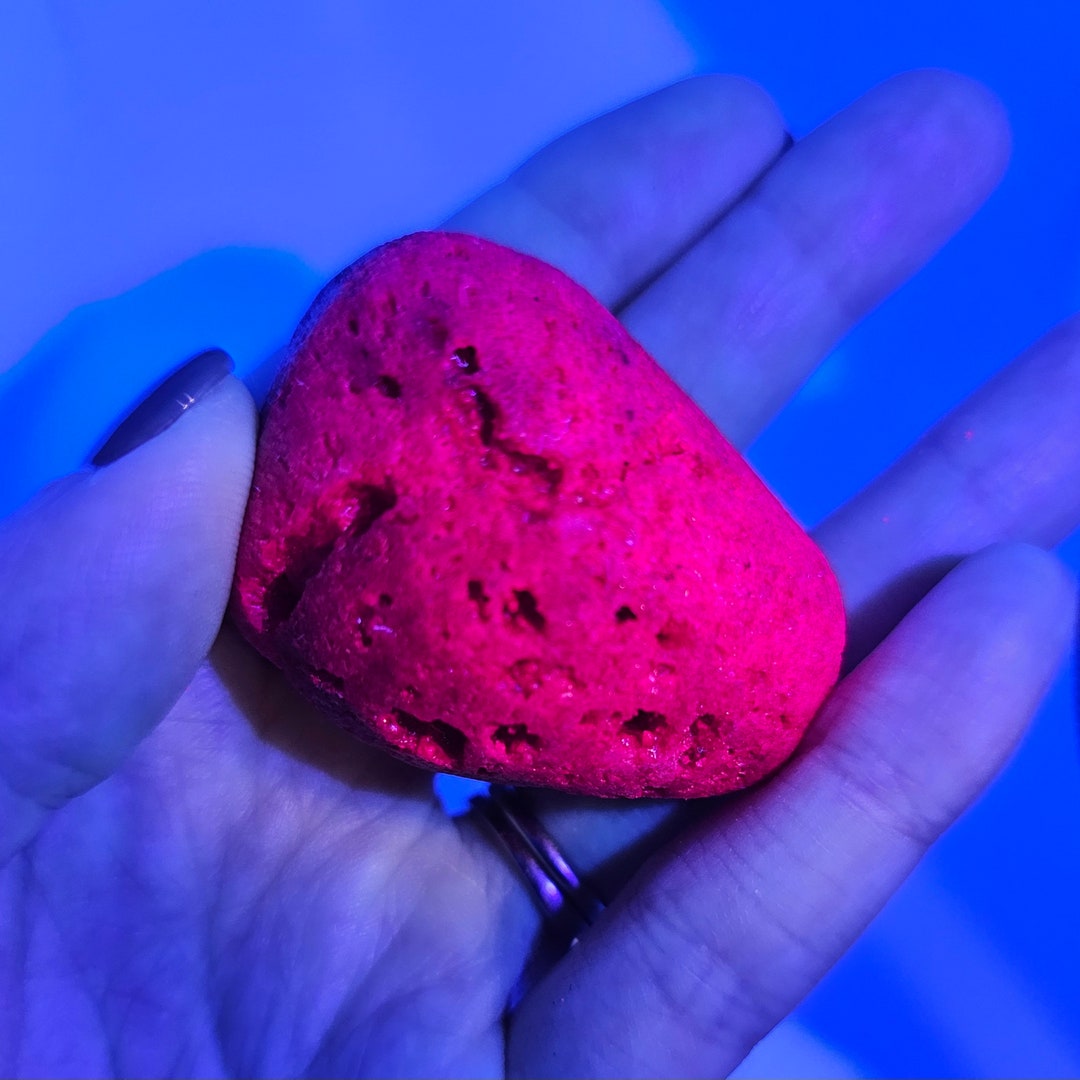 Honeycomb Ruby Palm Stone - Etsy