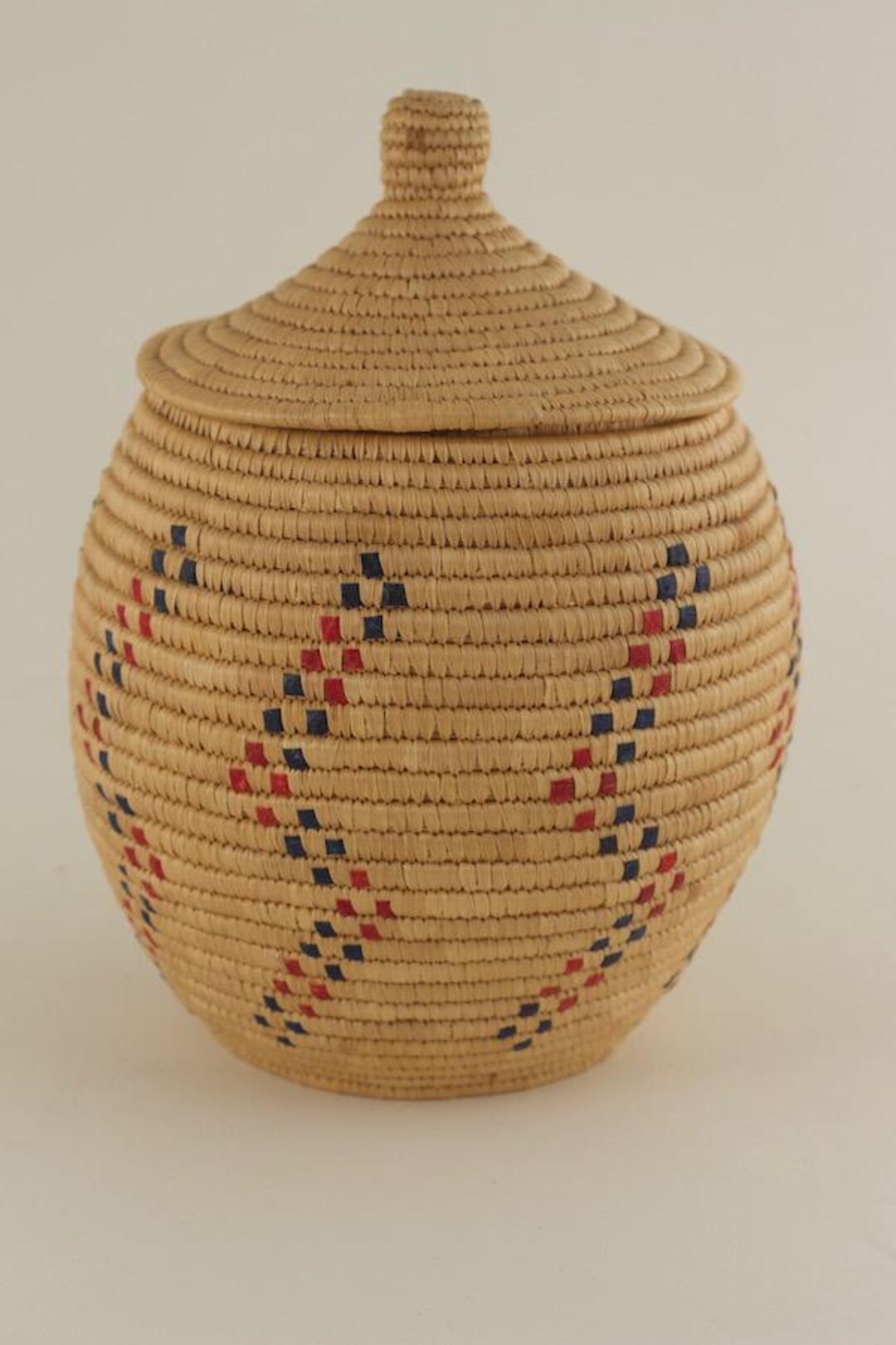 Alaskan Eskimo Woven Grass Basket With Lid - Etsy