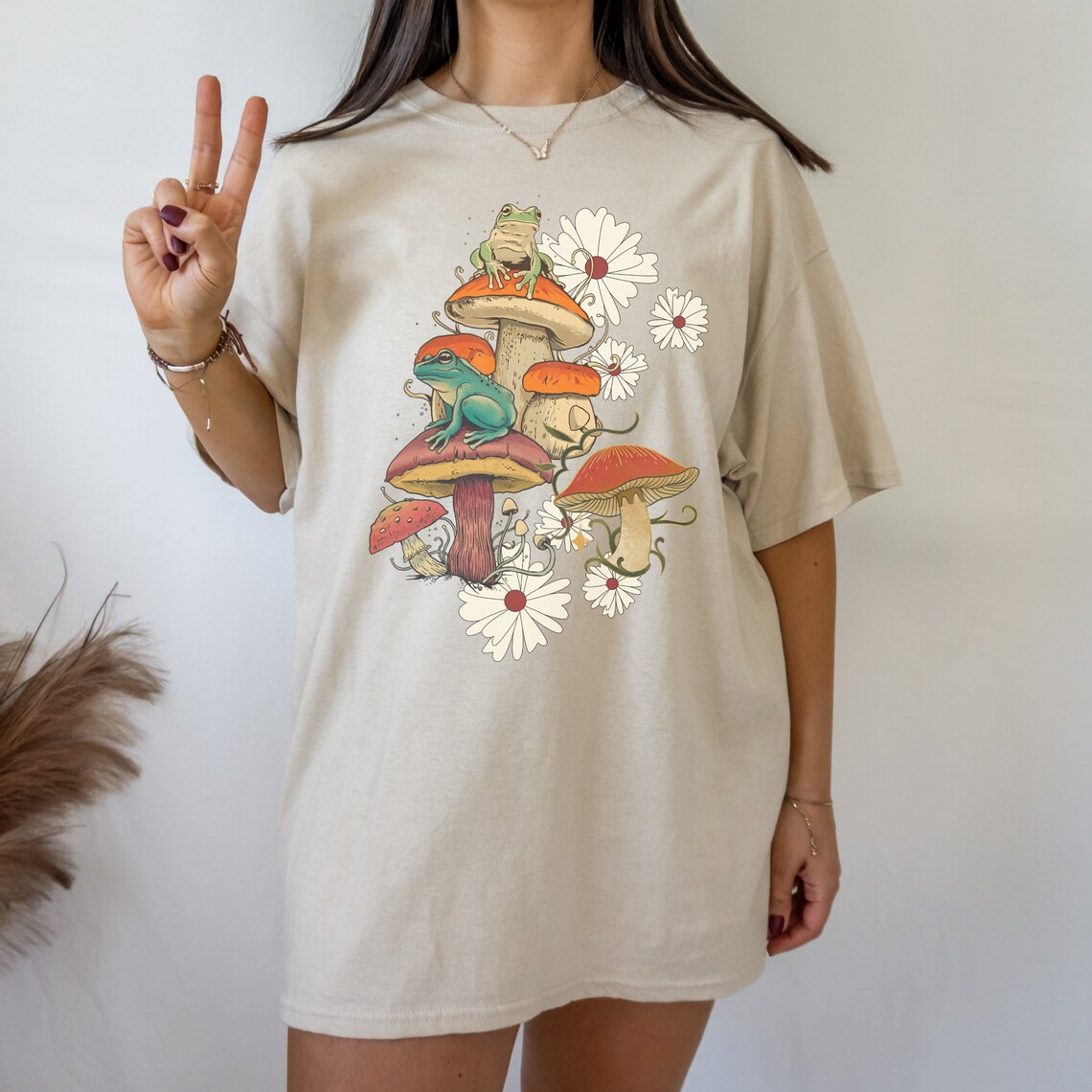 Mushroom Shirt Cottagecore T Shirt Frog Shirt Dark - Etsy