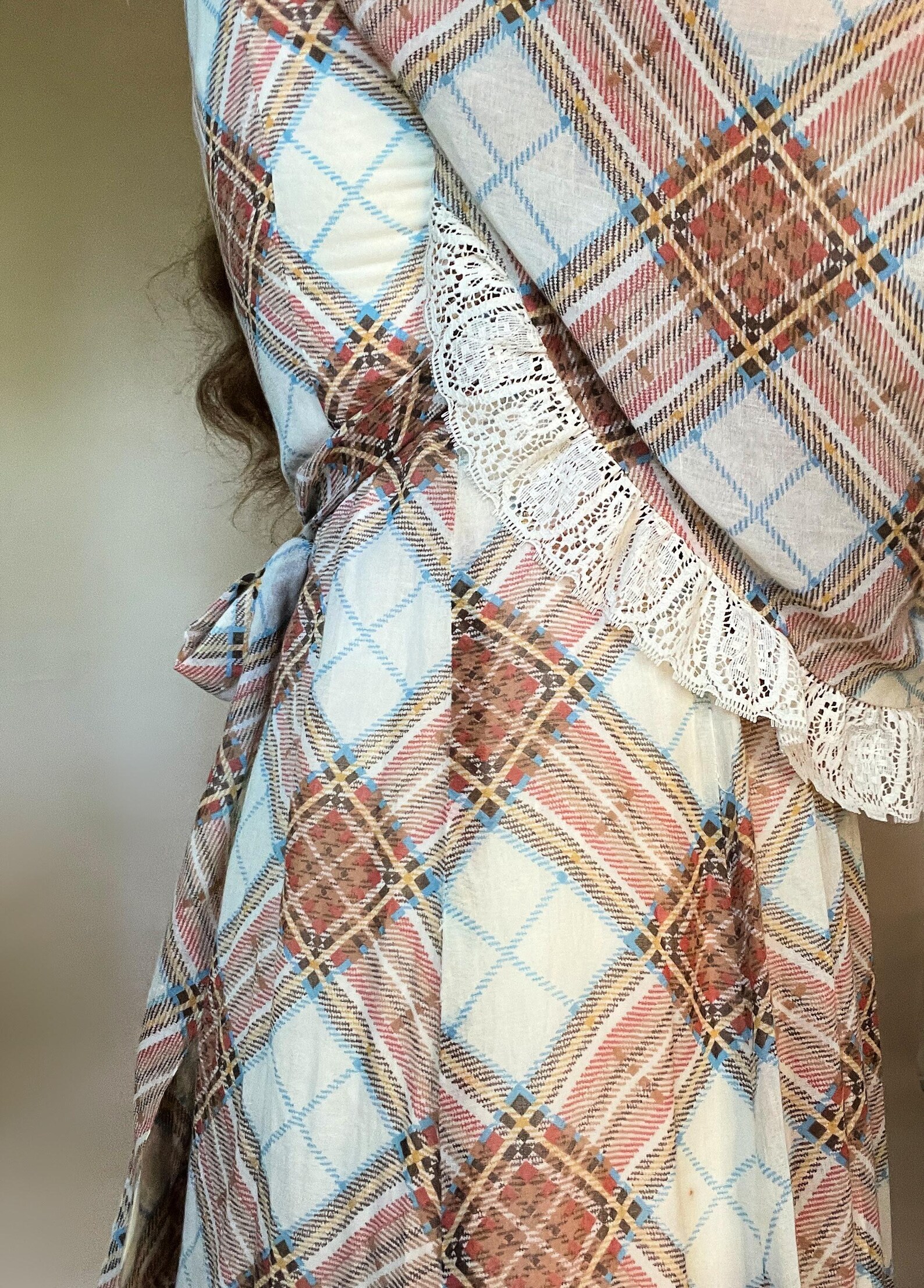 Fabulous Vintage 1970s Plaid Autumn Fall Colors Dress With Huge Angel ...