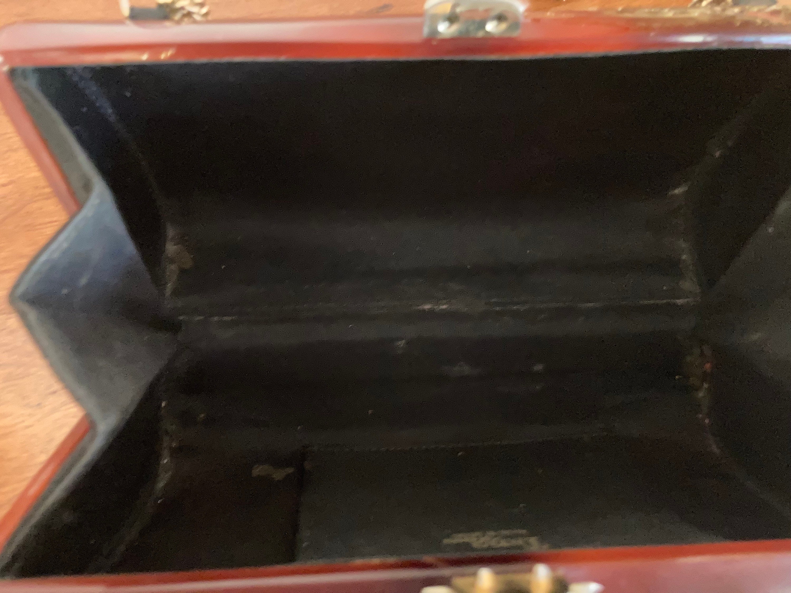 Introducing a Tano Madrid Spain Stunning 1950 Lucite Purse With a ...