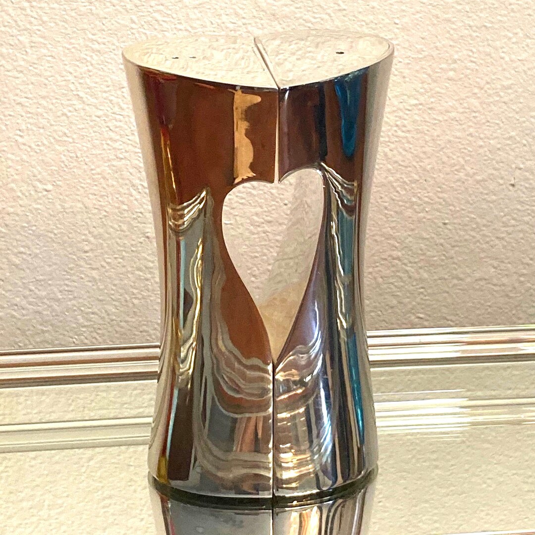 Vintage Modern Elegance Open Heart Silver Plated Salt & Pepper Shakers ...