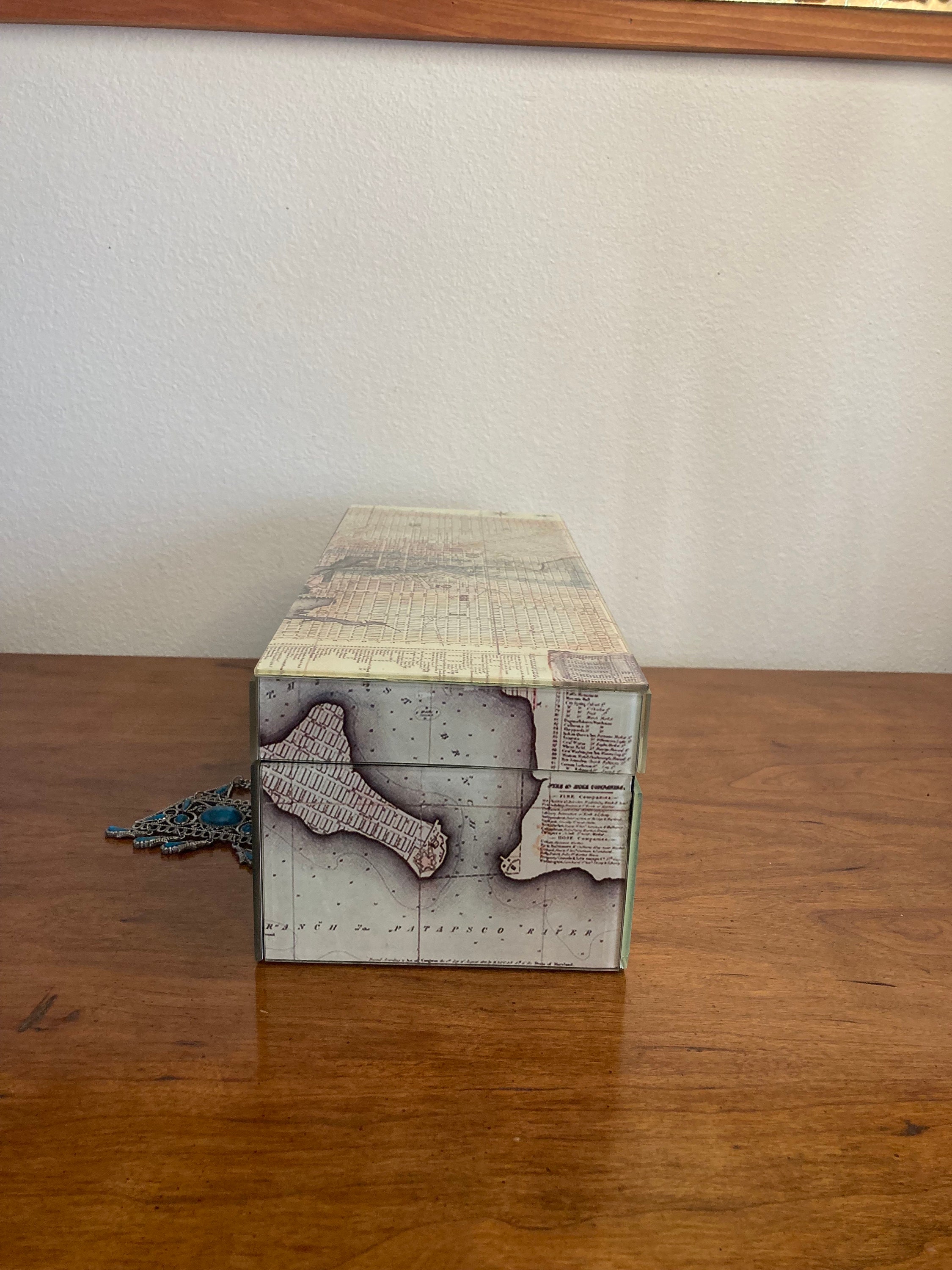 Large Quality Old World Map Stash Box Elegant Jewelry Storage Vintage ...