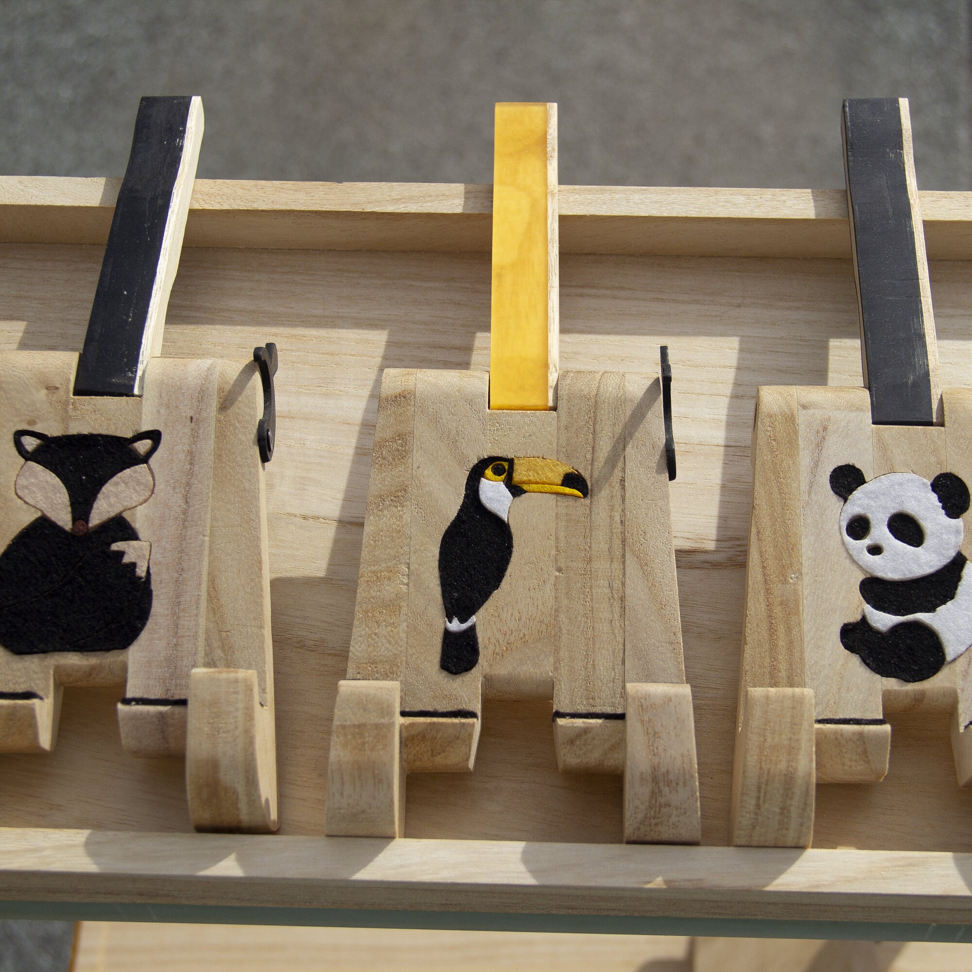 Mobile Phone Stand Made of Wood | Cell Phone Holder | Smartphone Holder ...