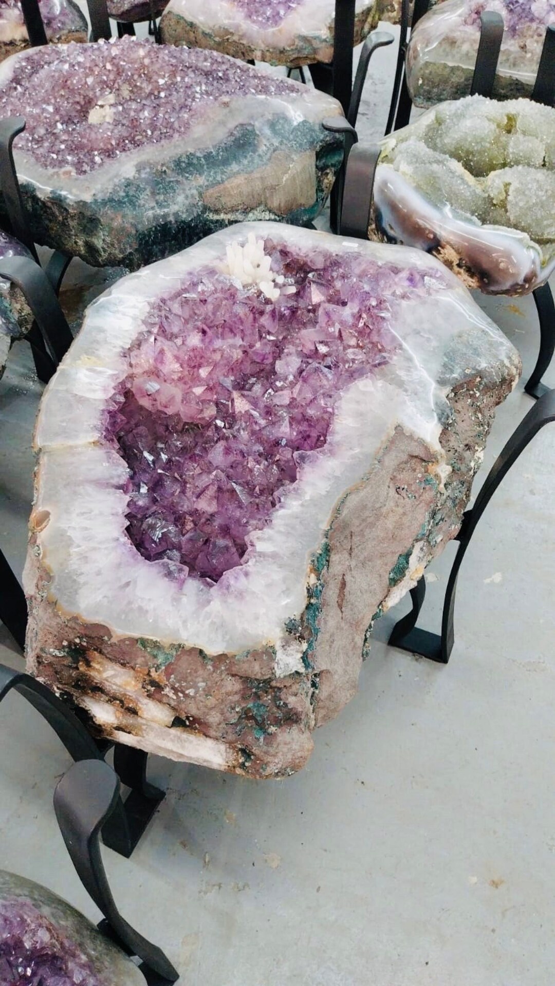 AMETHYST & CALCITE TABLE Natural Crystal Slab cathedral/ Geode/ Cluster ...