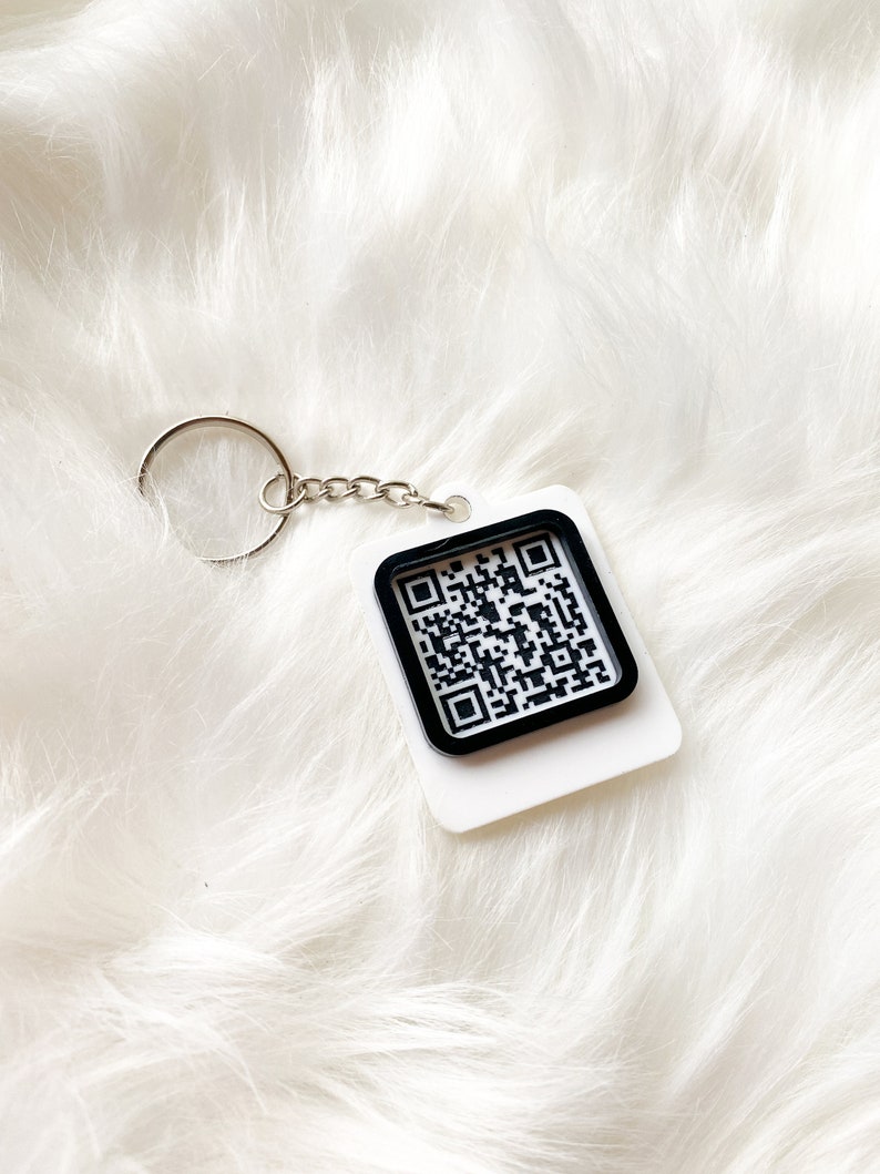 QR Code Keychain, Social Media, Business Social Media, Small Business ...