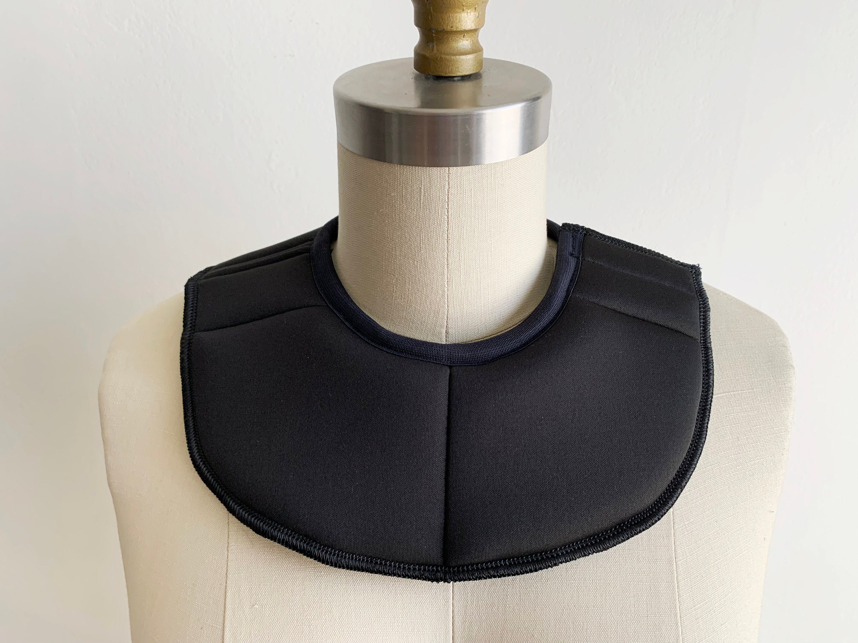 Liftcollar - Cushioned Collar Clavicle Protection Weightlifting Barbell ...