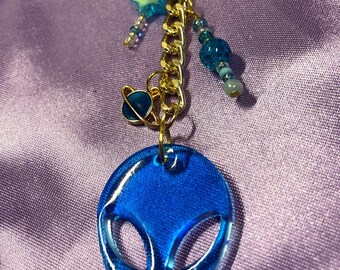 Alien Head Keychain - Etsy