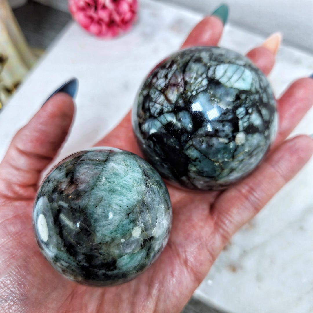 Emerald Beryl With Flashy Black Biotite Mica Muscovite Inclusions ...