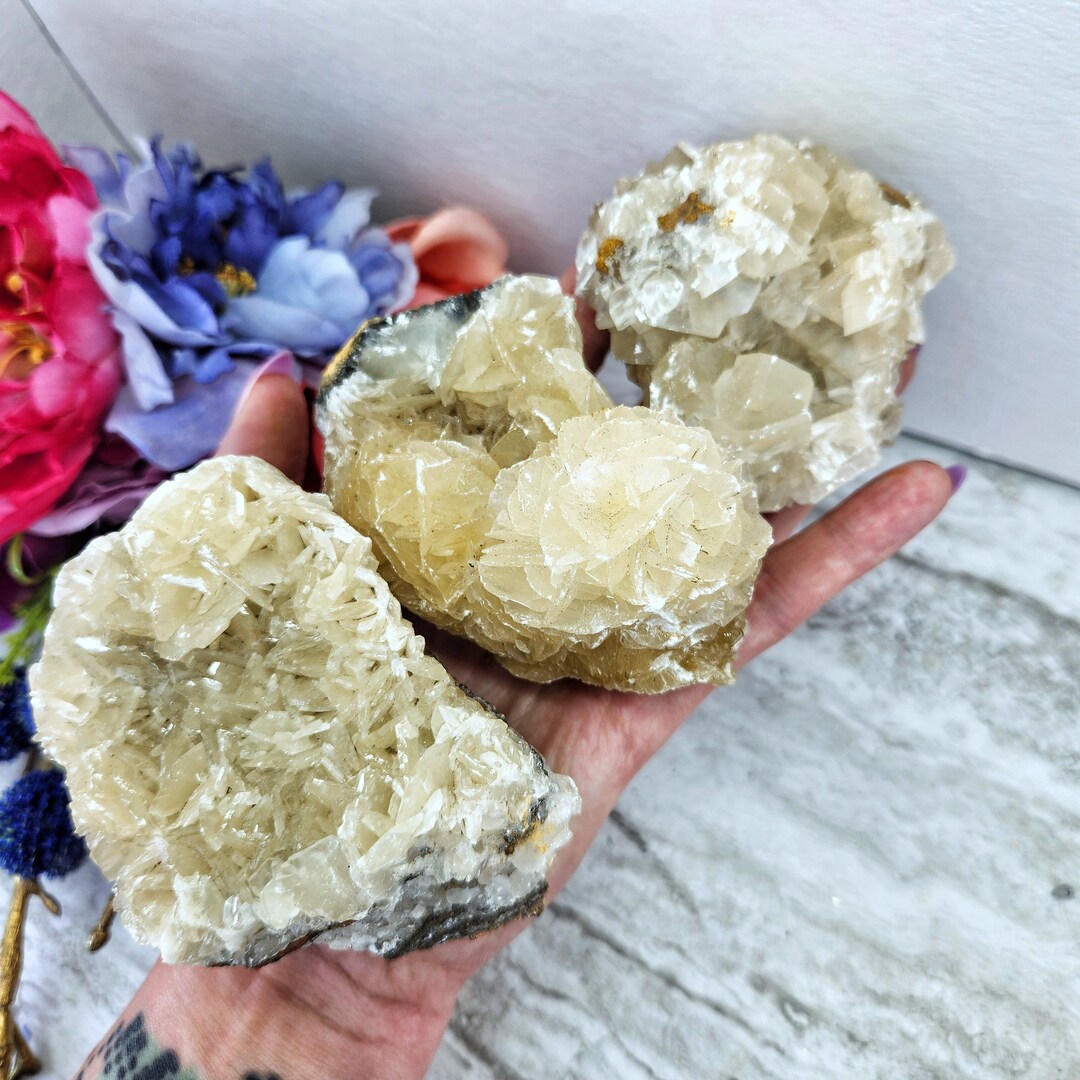 Calcite UV Glow Large Chunk Raw Crystals Sparkle Specimen Cluster High ...