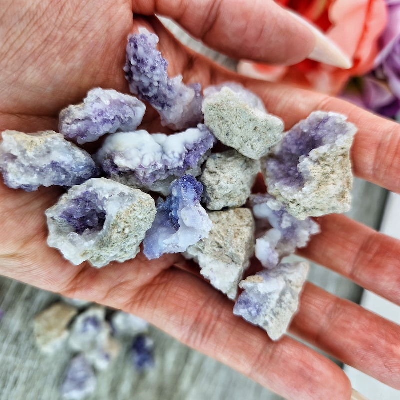 Chalcedony Geode - Etsy