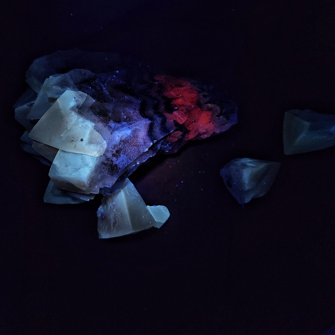 Mariposa "butterfly" Calcite Specimen UV Glow Beautiful Lustrous ...