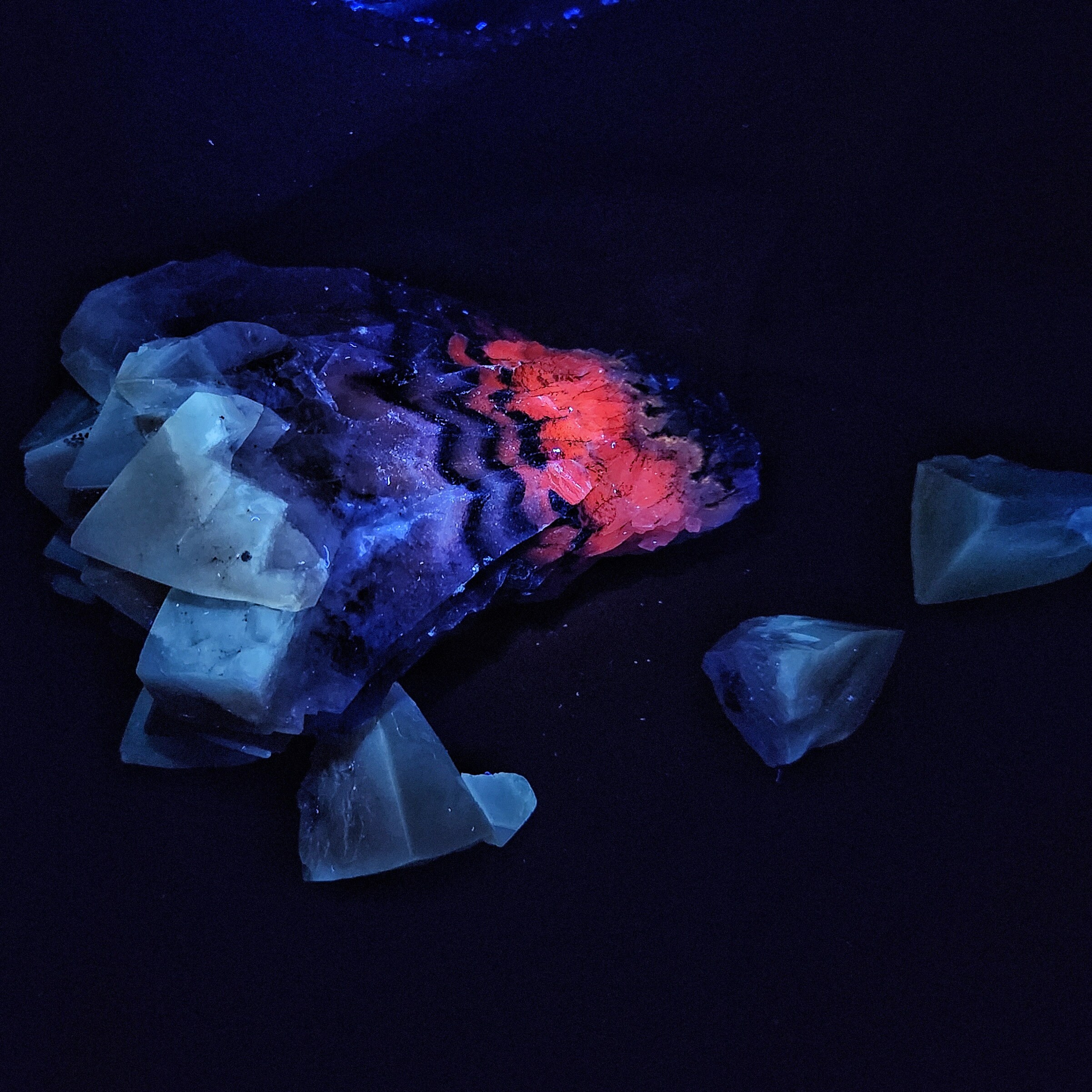 Mariposa "butterfly" Calcite Specimen UV Glow Beautiful Lustrous ...